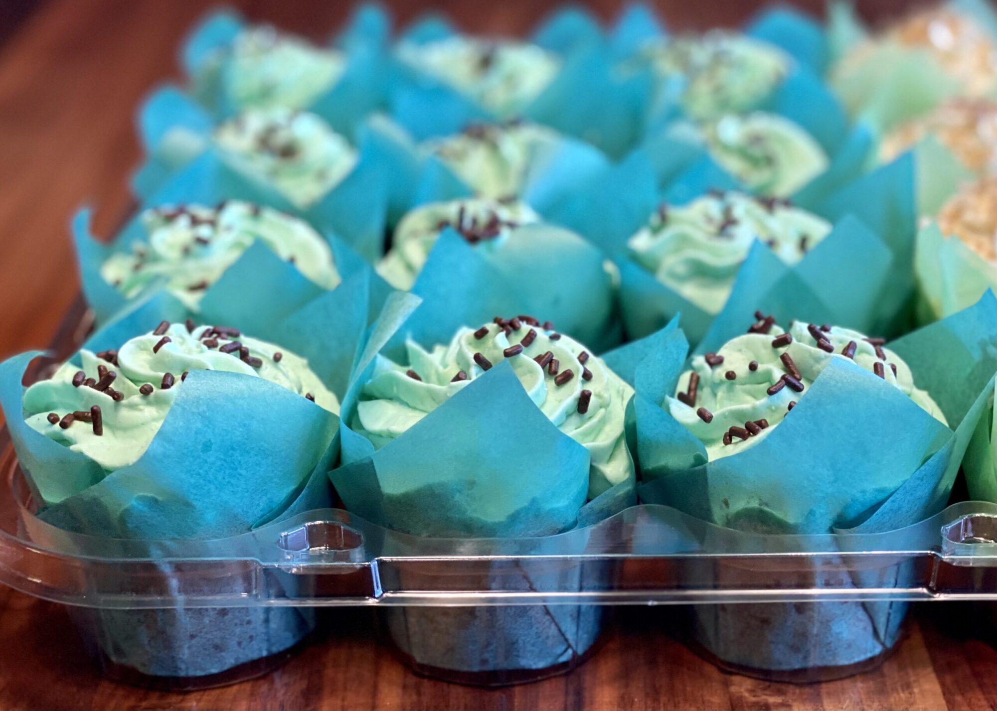 Cake Pops – Muffin Tops Bakeshop